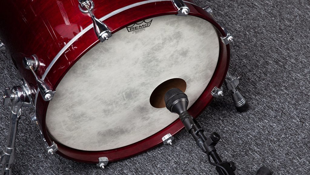Aprende a microfonear el bombo en tu batería - SeeSound